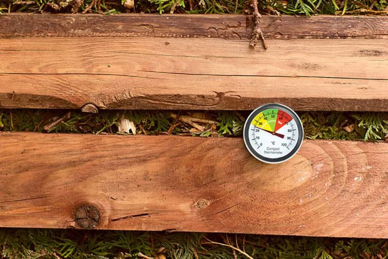 A Complete Guide to Hot Composting – ETI Temperature Blog