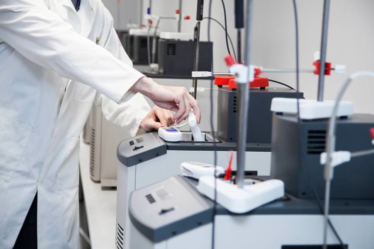 Ukas Lab-8 – ETI Temperature Blog