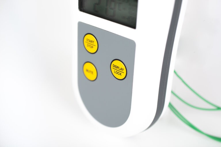 How to Set Up & Use the ThermaData 4 Channel Logger – ETI Temperature Blog